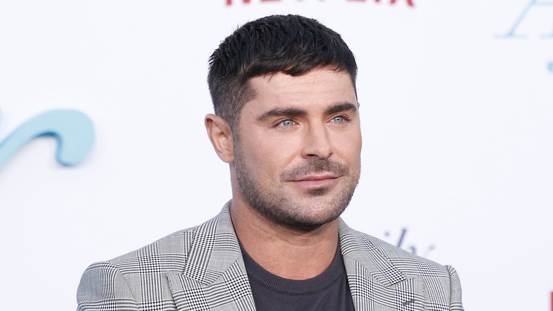 Unfall im Pool: Musste Zac Efron etwa wiederbelebt werden?