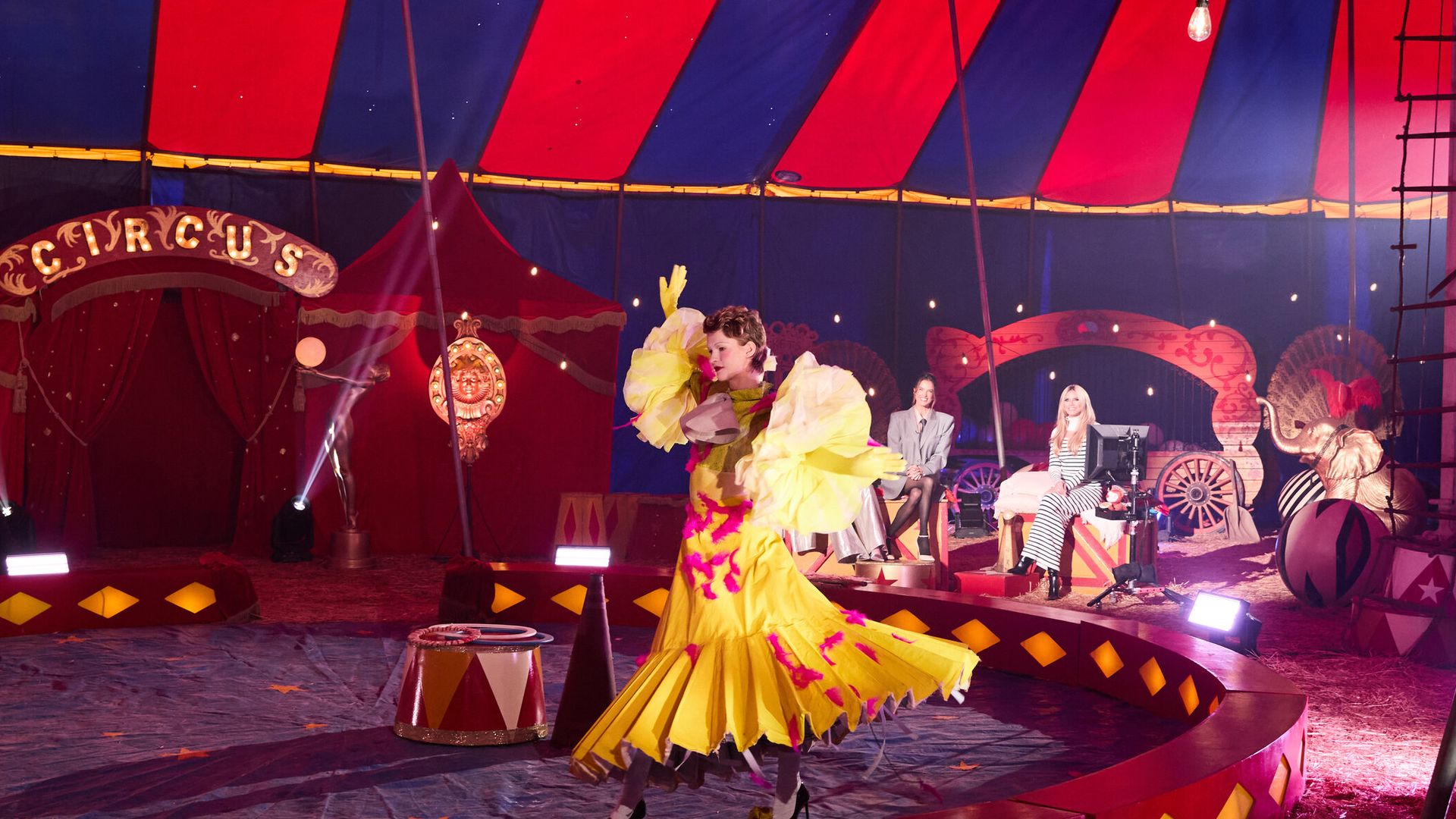 Zirkus-Marionetten: So läuft das Shooting für GNTM-Models