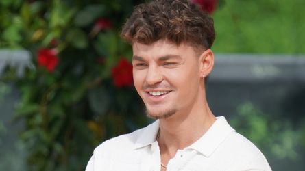 Nur Flirt? Karsten Walter knutscht mit männlichem Model rum