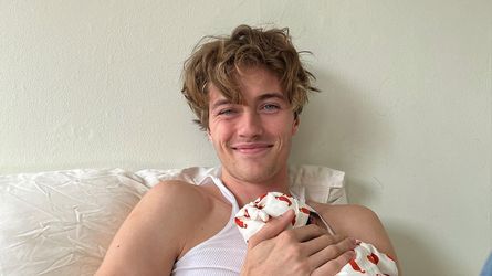 Model Lucky Blue Smith ist zum vierten Mal Papa geworden!