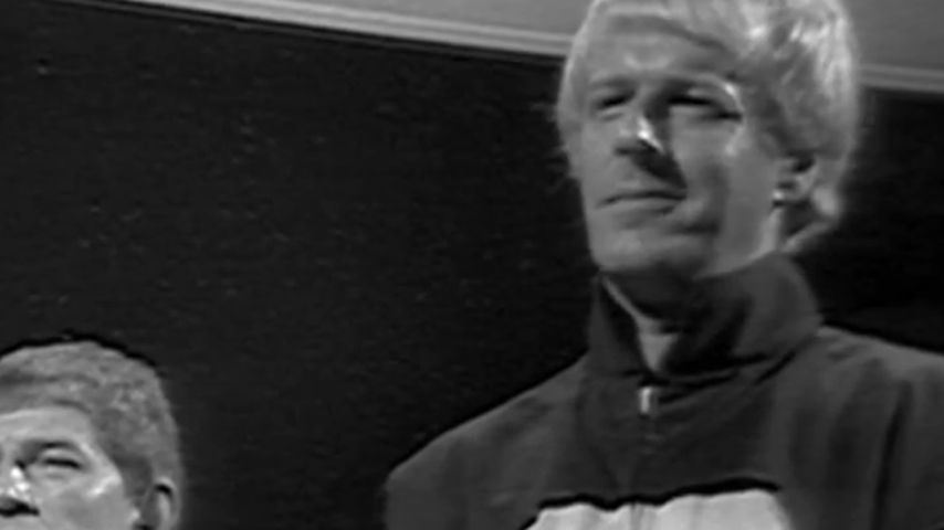 Kult-"Doctor Who"-Star Bernard Horsfall ist tot | Promiflash.de