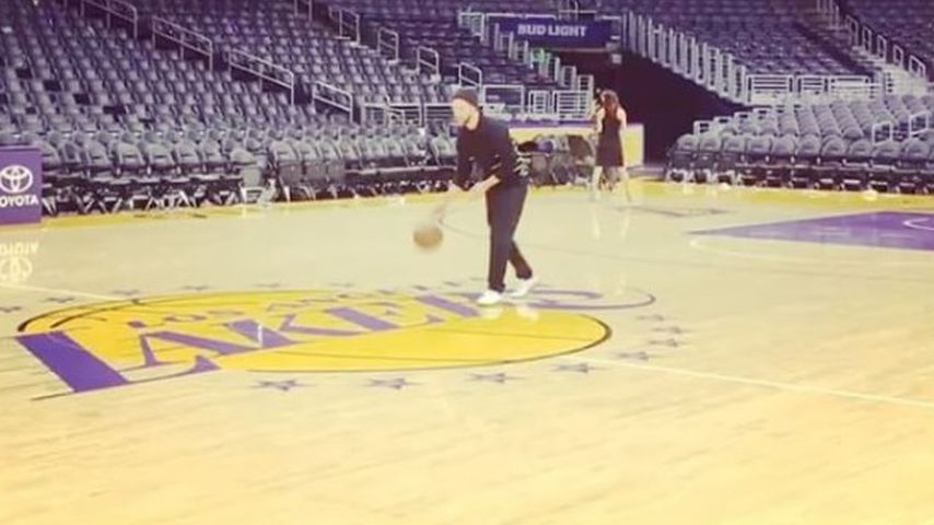 Aus 15 Metern! Justin Timberlake trifft echt jeden Korb | Promiflash.de