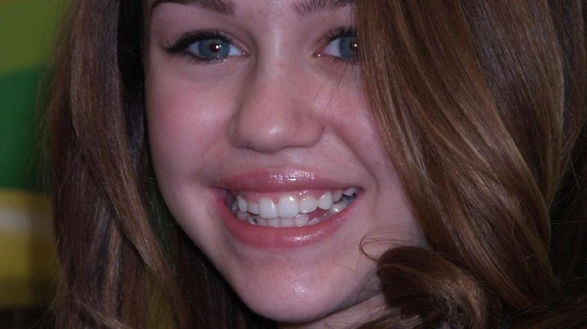 Miley Cyrus: 19 Jahre und schon im Botox-Wahn? | Promiflash.de