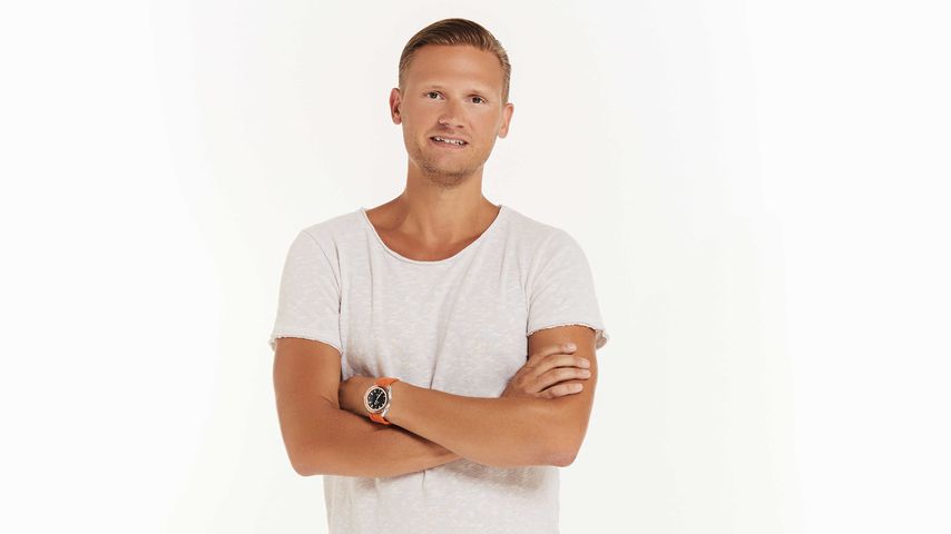 Promi BB-Pascal: Telefon-Streit mit Freundin nach Auszug! | Promiflash.de