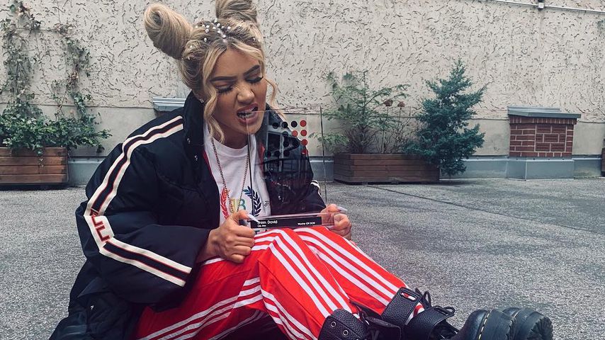"Gib ihm" an Chart-Spitze: Was bedeutet Shirin Davids Song? | Promiflash.de