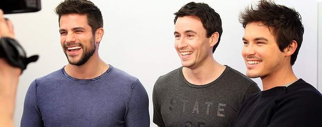 "Pretty Little Liars"-Stars Tyler & Brant im Germany-Fieber | Promiflash.de