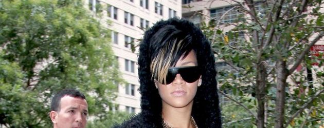 Rihannas peinlicher Po-Blitzer | Promiflash.de