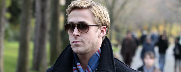 Kontaktlinsen-Pause: Ryan Gosling trägt Brille! | Promiflash.de